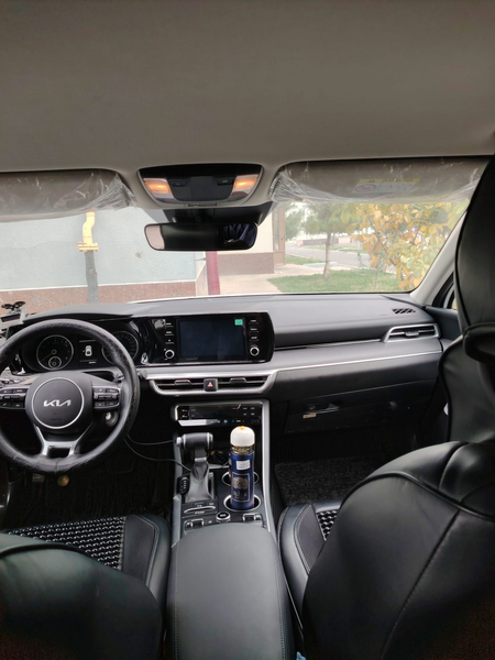 Kia k 5 sotiladi