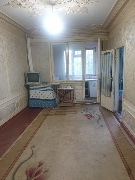 Чилонзор 12 квартал.   2хона.  Болар кизлар.   хона 3 этаж.