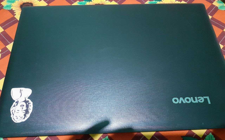 Notebook sotiladi Lenovo