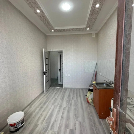 ПРОДАЁТСЯ КВАРТИРА
Кол-во комнат: 2х (60м²)
Под офис или магазин
2тара