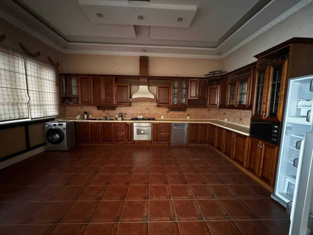 Продается дом в элитной махалле Мирзо Улугбекский район