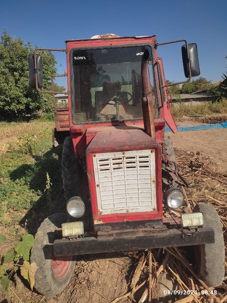 T25 rusumli traktor