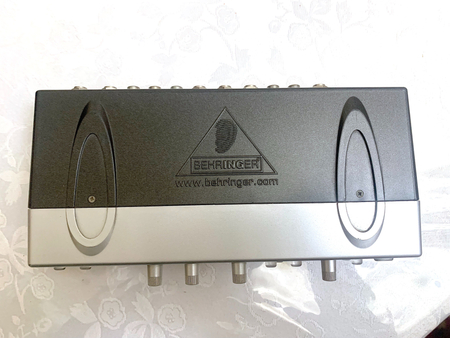 Behringer Mini MON800