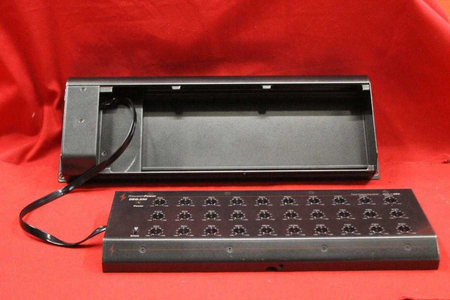 Kicker 03KQ30 30-полосный эквалайзер