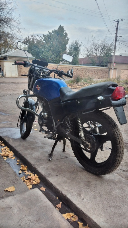 Мотоцикл Honda 200 куб