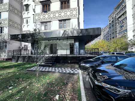 Сдается помещение 121 кв ор: Госпитальный рынок , торец фасад 18м
