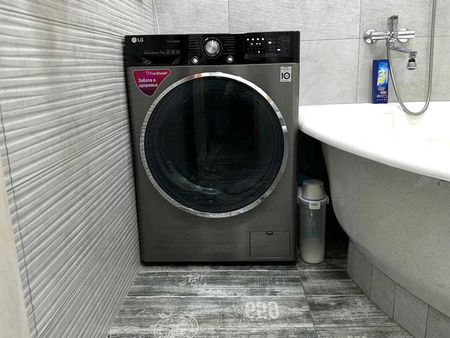 ПРОДАМ Стиральная машина LG F2J9HS2S 7KG/TrueSteam/TurboWash/ThinQWiFi