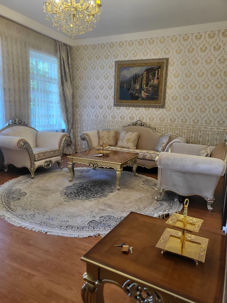 Аренда 3 комнаты 2 этаж 4 этажки