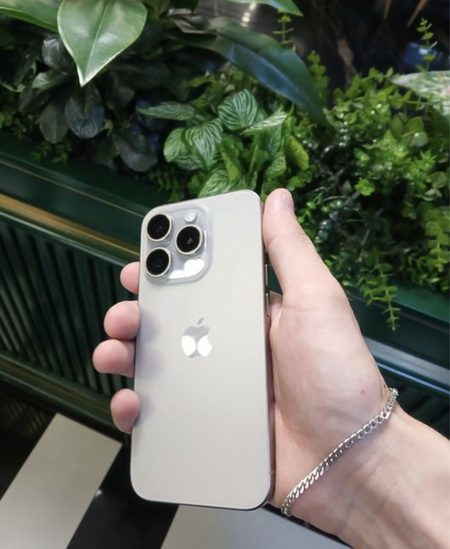 Iphone 15 Pro 128 natural titanium