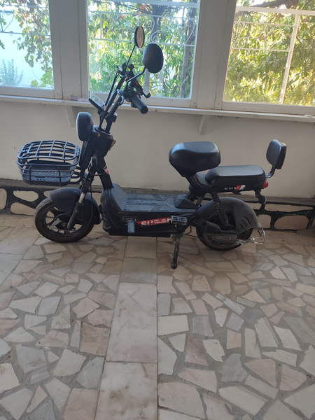 Skuter maped elekro