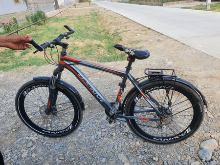 Velosiped Bonvi sotiladi Holti ideal