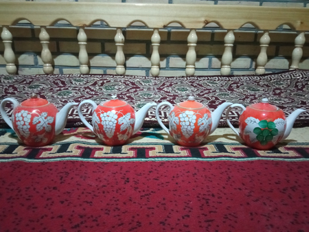 Чойнак сотилади.