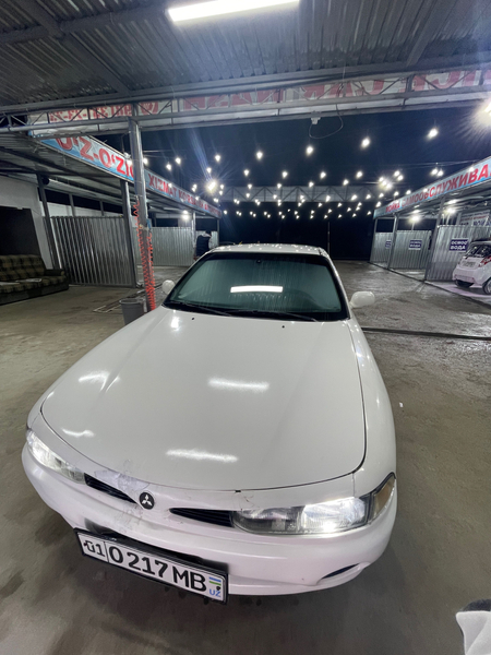 Продается машина Mitsubishi Galant 1995