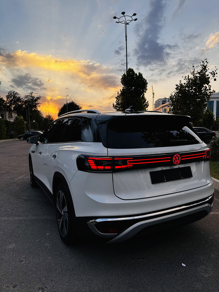 Volkswagen ID 6 CROZZ PRO