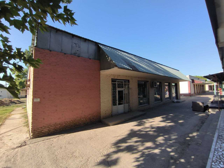 Toytepa, Nurafshonda noturar joy sotiladi. Продается нежилое помещен.