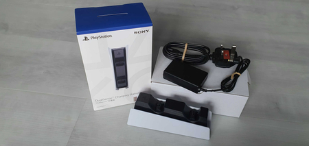Зарядная станция для Playstation 5 / Ps5 charging station.