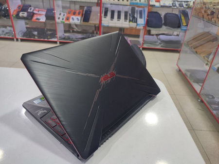 Asus tuf gaming core i7 ideal holatda grafika uchun