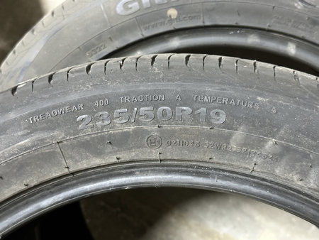Комплект шин Giti 235 / 50 R19