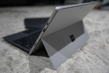 Продаю Surface pro 7. Планшет на виндовс 11 про официальный русский