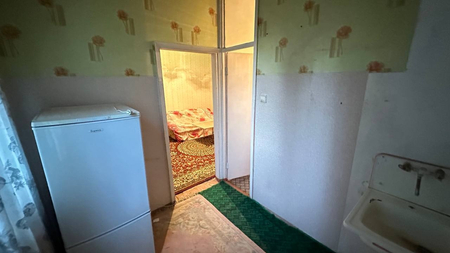 Продаётся Чиланзар 11 1/4/4 балкон 1.5 *3