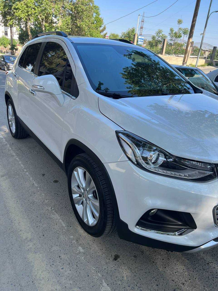 Tracker автомобиль