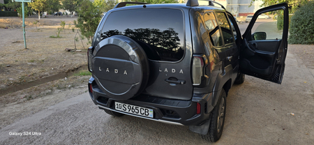 Продаётся Нива Travel 4x4 срочна