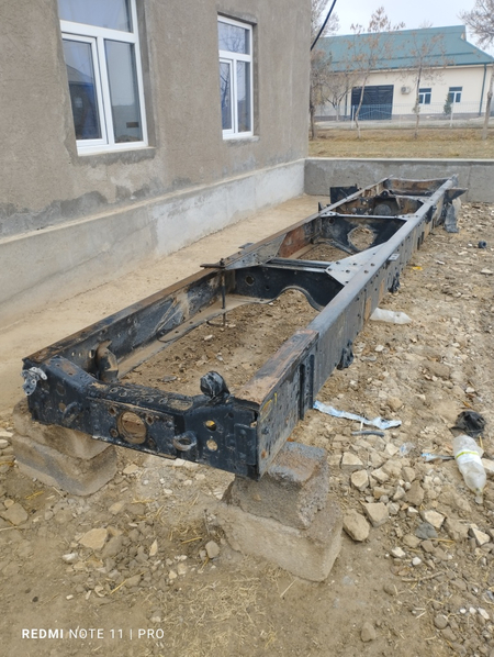 Zil 131 rama sirochna sotiladi