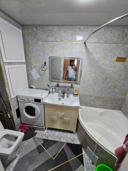 2 xonali 72m² 7-qavat uy sotiladi