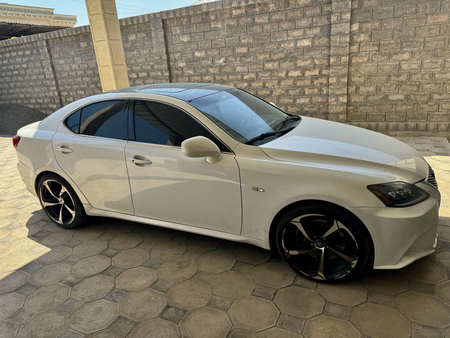 Lexus IS 300 срочно продаётся