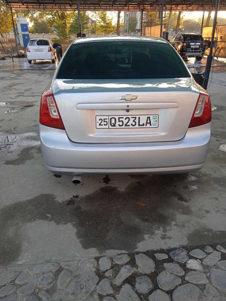Lasetti 1.8 автомашина сотилади. автомат каробка, Метан ГАЗ ва бензин