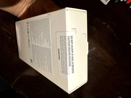 Samsung A24  6/128gb qora rang