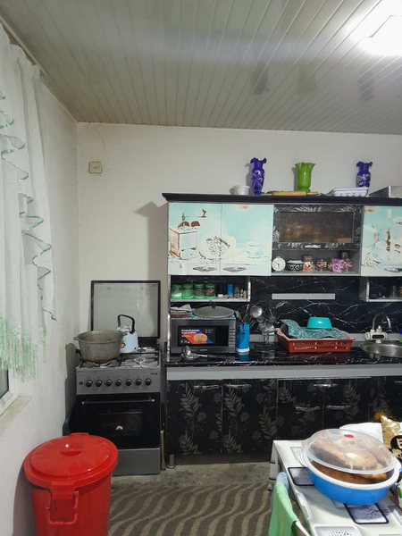 Uy sotiladi. Nazarbek mostidan 5 km kirganda