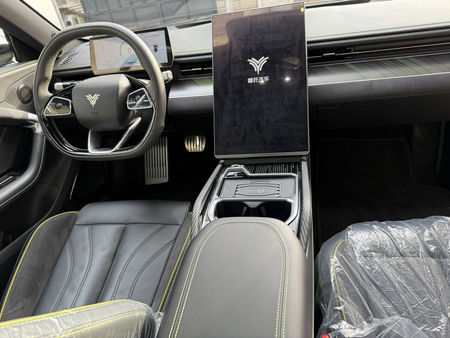 Продам свой электромобиль Neta GT ev 660 черного цвета
