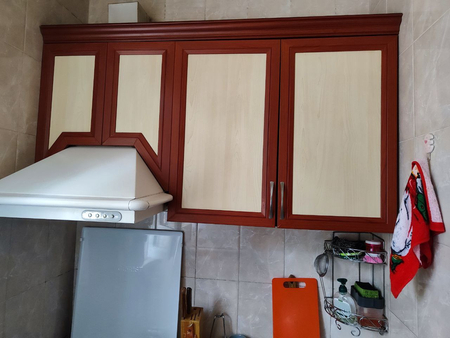Kuxonniy mebel sotiladi