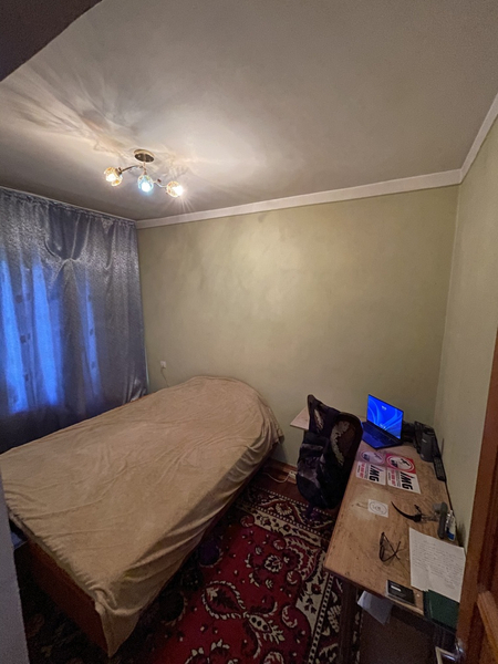 Продаётся Генерала Петрова ориентир Овир 3в4/4/4 70кв