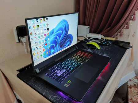 Asus Rog Strix 17.3 FHD 360 Hz
