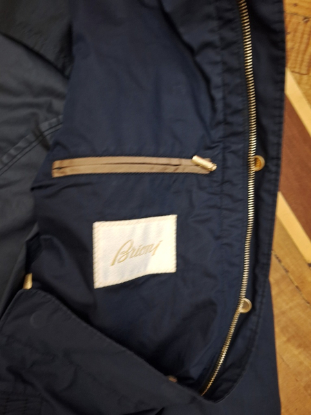 Куртка Brioni оригинал италия на размер 48-50