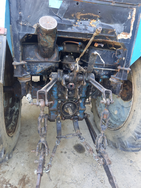Belarus mtz 80 sotiladi
