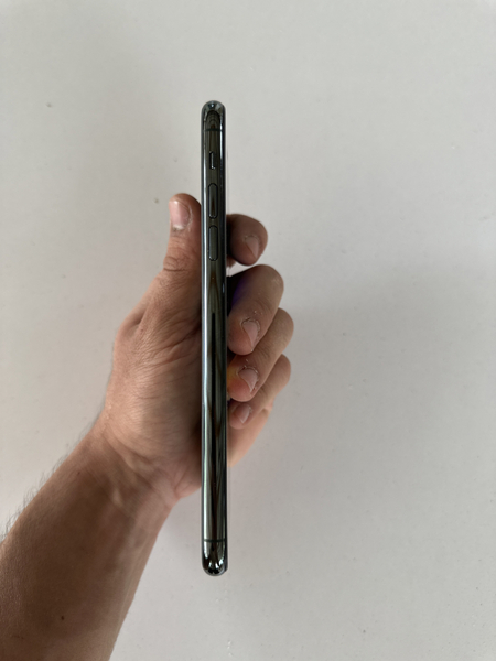 Iphone 11 pro max 64 gb  green LLA