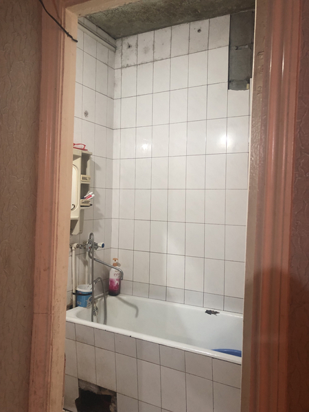 Chorsuda uy sotiladi srochna