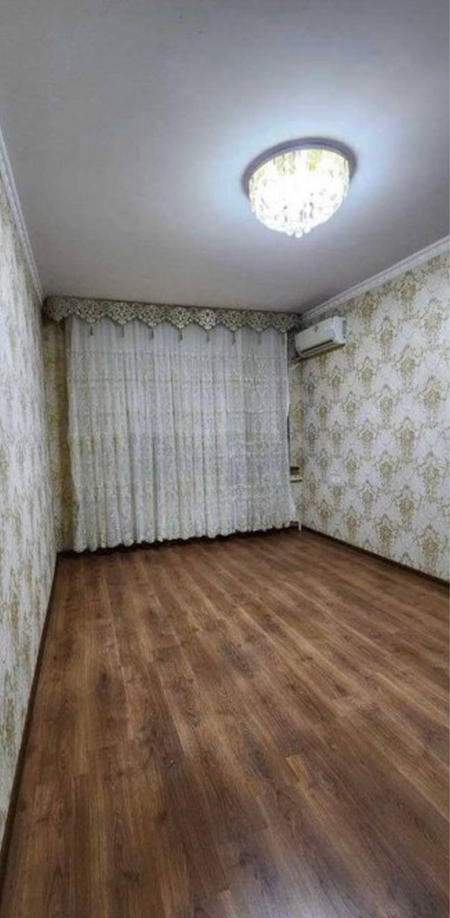 Чилонзор тумани 20 квартал     3 хона    4 этаж