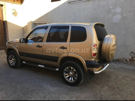 ШЕВРОЛЕ НИВА 4x4 сотилади, зор нархда