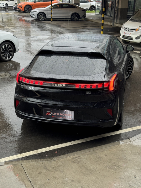 Zeekr 001 Z-sport