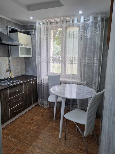 Продается квартира в Ташкенте 1/1/4 М Улугбек Буюк Ипак йули (J2834)