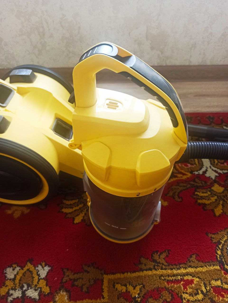 Пылесос Karcher VC 3 Plus