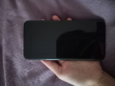 Iphone 7+ sotiladi 120$