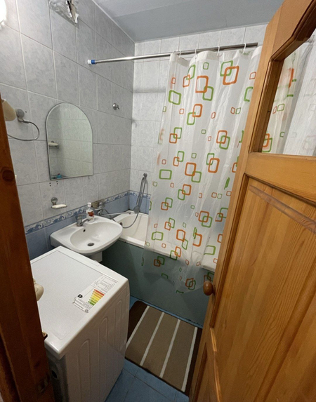 2*3/3/4чиланзар 8 срочно продаётся квартира