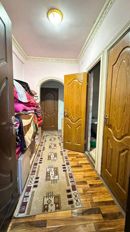 Yakkasaroy tumani Aeraport yonida 2 xonali kvartira Sotiladi 2/9/9