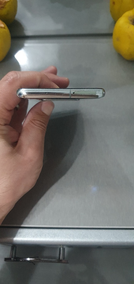 Samsung s10 e xolati yaxshi