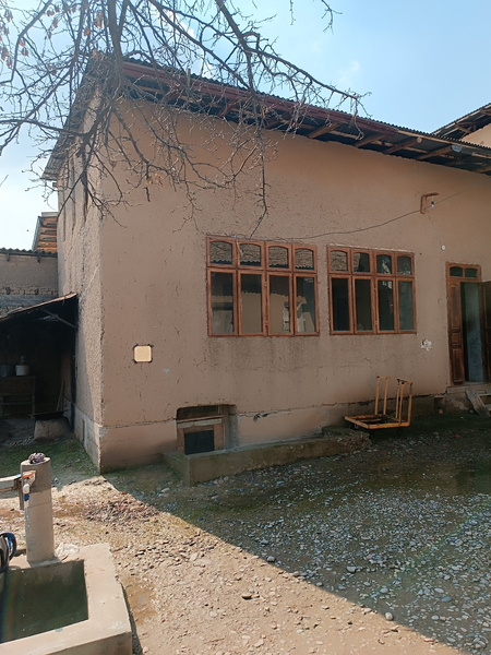 Xondon. Sotldi.  Dasrshnga.  Gaz. Sevt. Suv. Dakmetlari. Tayor.